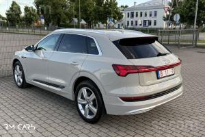 Audi E-Tron 2020 in Jelgava, with an engine capacity of 0.00 L and mileage of 0 thousand km for 23000 €, photo 8 on AUTOMOTO.COM.LV