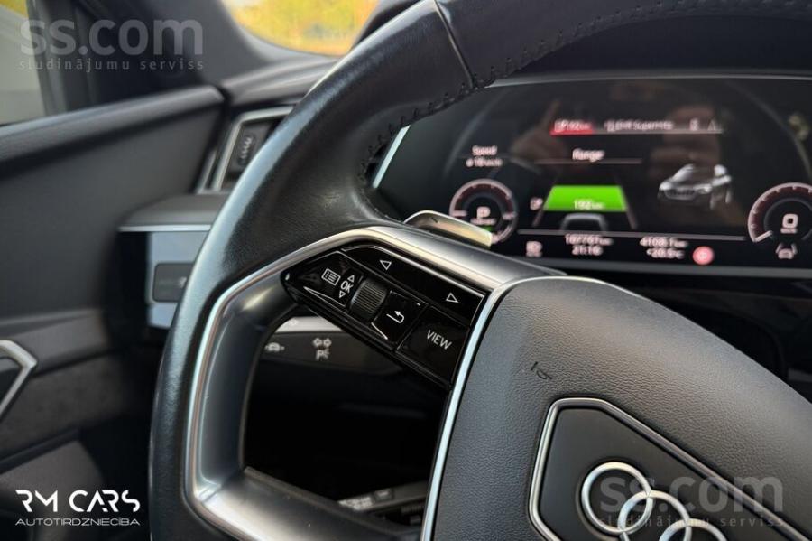 Audi E-Tron 2020 in Jelgava, with an engine capacity of 0.00 L and mileage of 0 thousand km for 23000 €, photo 26 on AUTOMOTO.COM.LV