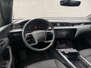 Audi E-Tron 2020 Jelgava, ar dzinēja tilpumu 0.00 L un nobraukumu 83 tūkst. km par 23500 €, foto 10 vietnē AUTOMOTO.COM.LV
