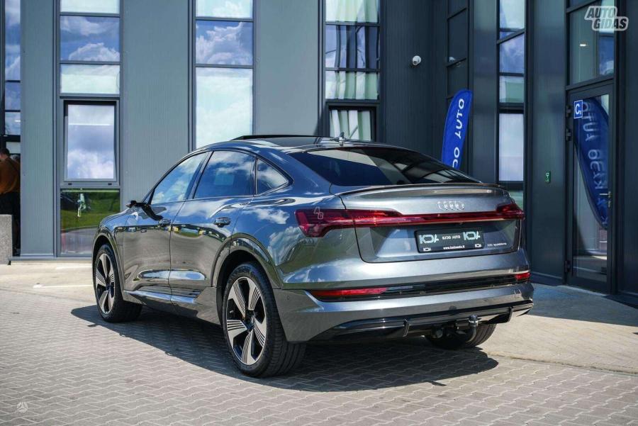 Audi E-Tron 2020 in Kaunas, with an engine capacity of 0.00 L and mileage of 114 thousand km for 32250 €, photo 10 on AUTOMOTO.COM.LV