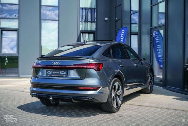 Audi E-Tron 2020 in Kaunas, with an engine capacity of 0.00 L and mileage of 114 thousand km for 32250 €, photo 10 on AUTOMOTO.COM.LV