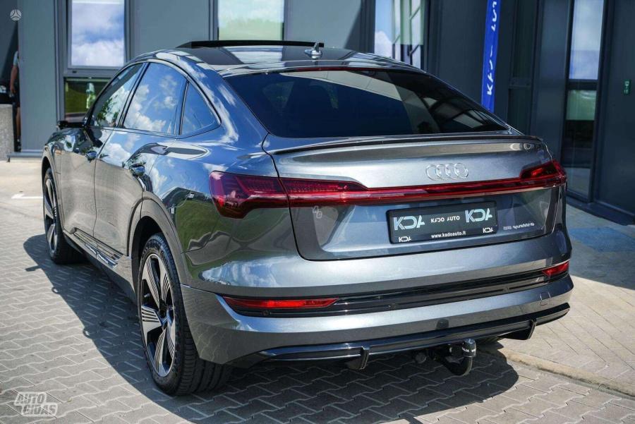 Audi E-Tron 2020 in Kaunas, with an engine capacity of 0.00 L and mileage of 114 thousand km for 32250 €, photo 12 on AUTOMOTO.COM.LV