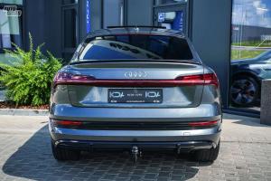 Audi E-Tron 2020 in Kaunas, with an engine capacity of 0.00 L and mileage of 114 thousand km for 32250 €, photo 13 on AUTOMOTO.COM.LV
