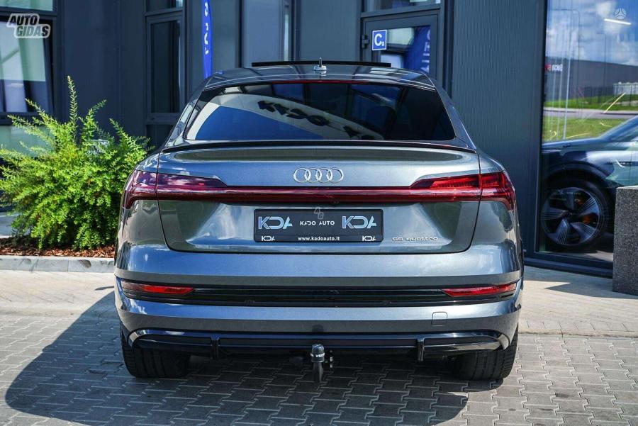 Audi E-Tron 2020 in Kaunas, with an engine capacity of 0.00 L and mileage of 114 thousand km for 32250 €, photo 13 on AUTOMOTO.COM.LV