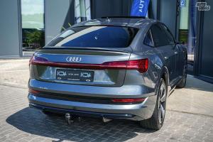 Audi E-Tron 2020 in Kaunas, with an engine capacity of 0.00 L and mileage of 114 thousand km for 32250 €, photo 14 on AUTOMOTO.COM.LV