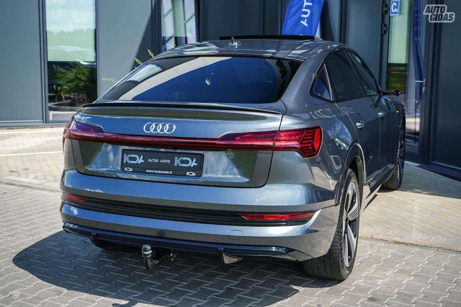Audi E-Tron 2020 in Kaunas, with an engine capacity of 0.00 L and mileage of 114 thousand km for 32250 €, photo 14 on AUTOMOTO.COM.LV
