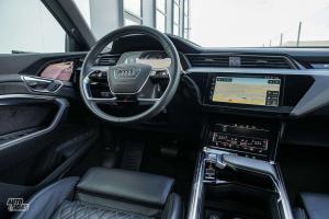 Audi E-Tron 2020 in Kaunas, with an engine capacity of 0.00 L and mileage of 114 thousand km for 32250 €, photo 19 on AUTOMOTO.COM.LV