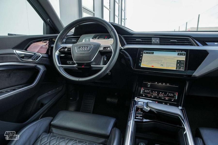 Audi E-Tron 2020 in Kaunas, with an engine capacity of 0.00 L and mileage of 114 thousand km for 32250 €, photo 19 on AUTOMOTO.COM.LV