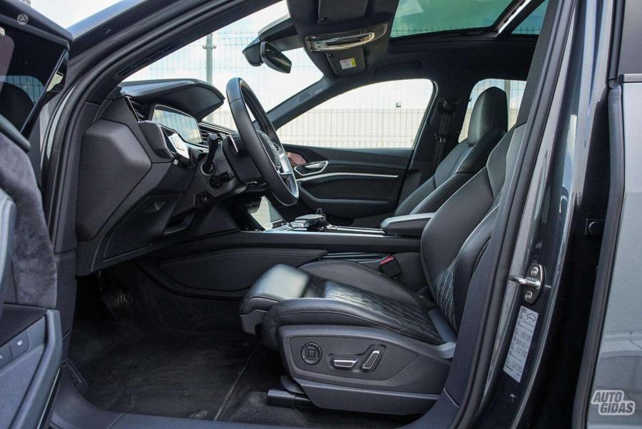 Audi E-Tron 2020 in Kaunas, with an engine capacity of 0.00 L and mileage of 114 thousand km for 32250 €, photo 27 on AUTOMOTO.COM.LV