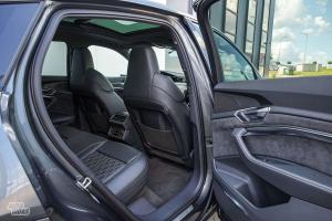 Audi E-Tron 2020 in Kaunas, with an engine capacity of 0.00 L and mileage of 114 thousand km for 32250 €, photo 38 on AUTOMOTO.COM.LV