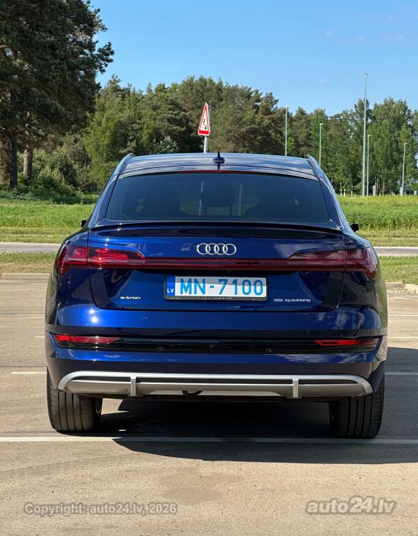 Audi E-Tron 2021 Rīga, ar dzinēja tilpumu 0.00 L un nobraukumu 104 tūkst. km par 34900 €, foto 5 vietnē AUTOMOTO.COM.LV