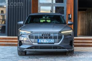 Audi E-Tron 2022 Rīga, ar dzinēja tilpumu 0.00 L un nobraukumu 32 tūkst. km par 39990 €, foto 8 vietnē AUTOMOTO.COM.LV