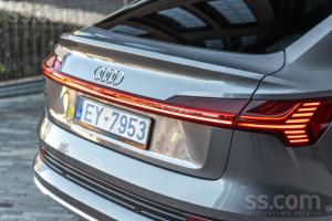 Audi E-Tron 2022 Rīga, ar dzinēja tilpumu 0.00 L un nobraukumu 32 tūkst. km par 39990 €, foto 12 vietnē AUTOMOTO.COM.LV