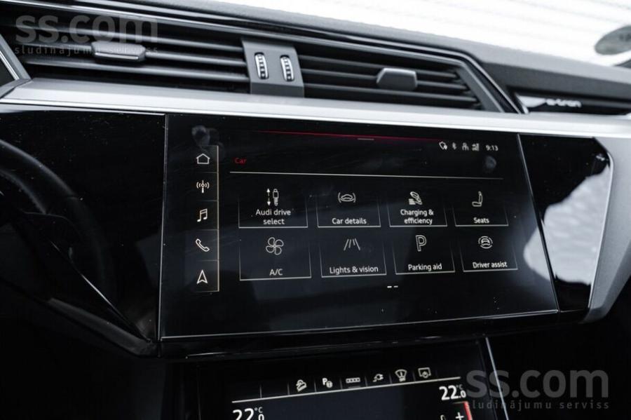 Audi E-Tron 2022 Rīga, ar dzinēja tilpumu 0.00 L un nobraukumu 77 tūkst. km par 34900 €, foto 24 vietnē AUTOMOTO.COM.LV