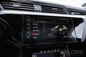 Audi E-Tron 2022 Rīga, ar dzinēja tilpumu 0.00 L un nobraukumu 77 tūkst. km par 34900 €, foto 25 vietnē AUTOMOTO.COM.LV