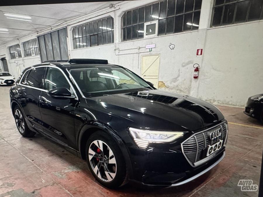 Audi E-Tron 2022 Klaipėda, ar dzinēja tilpumu 0.00 L un nobraukumu 97 tūkst. km par 25700 €, foto 1 vietnē AUTOMOTO.COM.LV