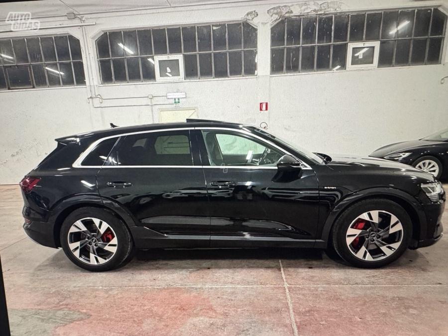 Audi E-Tron 2022 Klaipėda, ar dzinēja tilpumu 0.00 L un nobraukumu 97 tūkst. km par 25700 €, foto 7 vietnē AUTOMOTO.COM.LV
