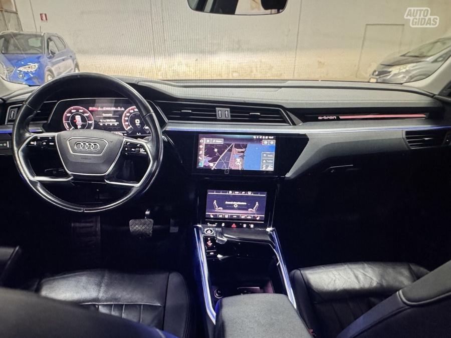 Audi E-Tron 2022 Klaipėda, ar dzinēja tilpumu 0.00 L un nobraukumu 97 tūkst. km par 25700 €, foto 10 vietnē AUTOMOTO.COM.LV