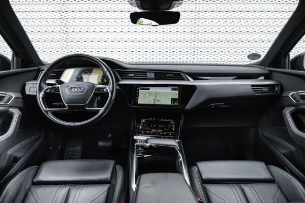 Audi E-Tron 2022 Mārupe, ar dzinēja tilpumu 0.00 L un nobraukumu 77 tūkst. km par 34000 €, foto 6 vietnē AUTOMOTO.COM.LV