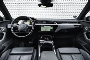 Audi E-Tron 2022 in Marupe, with an engine capacity of 0.00 L and mileage of 77 thousand km for 34000 €, photo 7 on AUTOMOTO.COM.LV