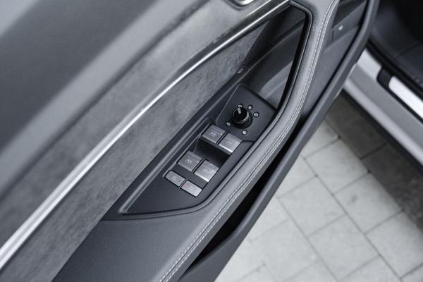 Audi E-Tron 2022 Mārupe, ar dzinēja tilpumu 0.00 L un nobraukumu 77 tūkst. km par 34000 €, foto 8 vietnē AUTOMOTO.COM.LV