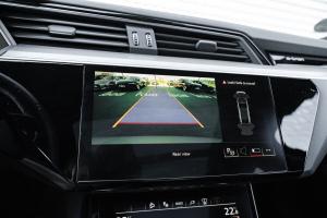 Audi E-Tron 2022 in Marupe, with an engine capacity of 0.00 L and mileage of 77 thousand km for 34000 €, photo 20 on AUTOMOTO.COM.LV