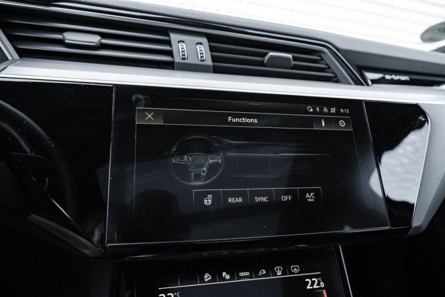 Audi E-Tron 2022 in Marupe, with an engine capacity of 0.00 L and mileage of 77 thousand km for 34000 €, photo 21 on AUTOMOTO.COM.LV