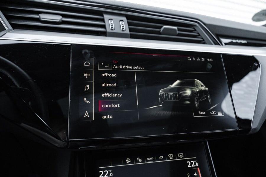 Audi E-Tron 2022 in Marupe, with an engine capacity of 0.00 L and mileage of 77 thousand km for 34000 €, photo 25 on AUTOMOTO.COM.LV