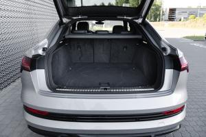 Audi E-Tron 2022 in Marupe, with an engine capacity of 0.00 L and mileage of 77 thousand km for 34000 €, photo 35 on AUTOMOTO.COM.LV