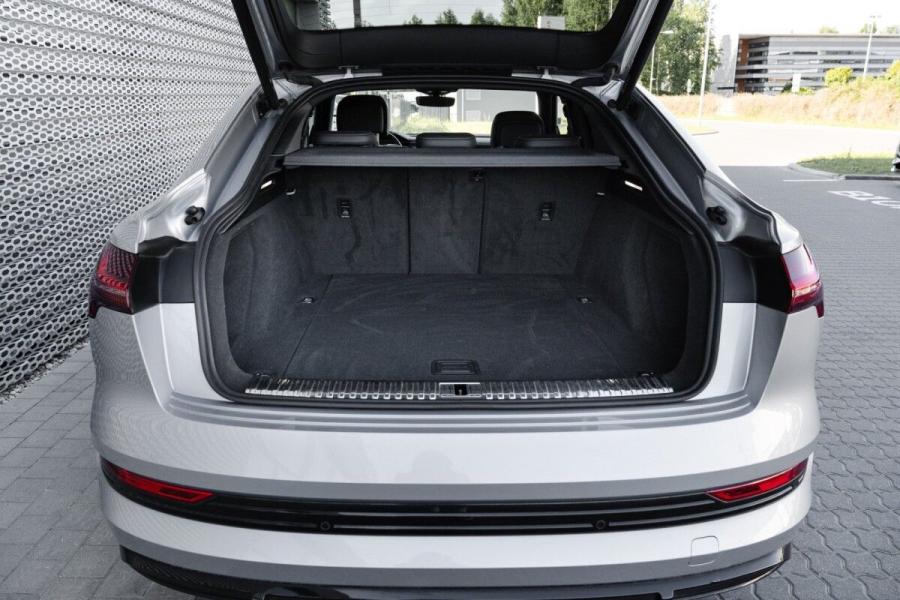 Audi E-Tron 2022 in Marupe, with an engine capacity of 0.00 L and mileage of 77 thousand km for 34000 €, photo 35 on AUTOMOTO.COM.LV
