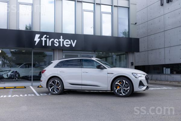 Audi E-Tron 2022 in Riga, with an engine capacity of 0.00 L and mileage of 96 thousand km for 35990 €, photo 2 on AUTOMOTO.COM.LV