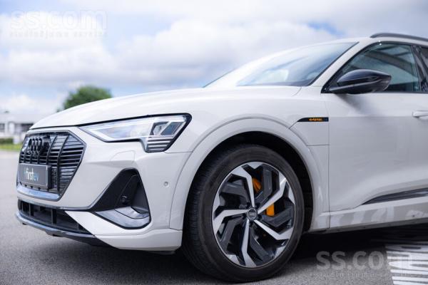 Audi E-Tron 2022 in Riga, with an engine capacity of 0.00 L and mileage of 96 thousand km for 35990 €, photo 5 on AUTOMOTO.COM.LV