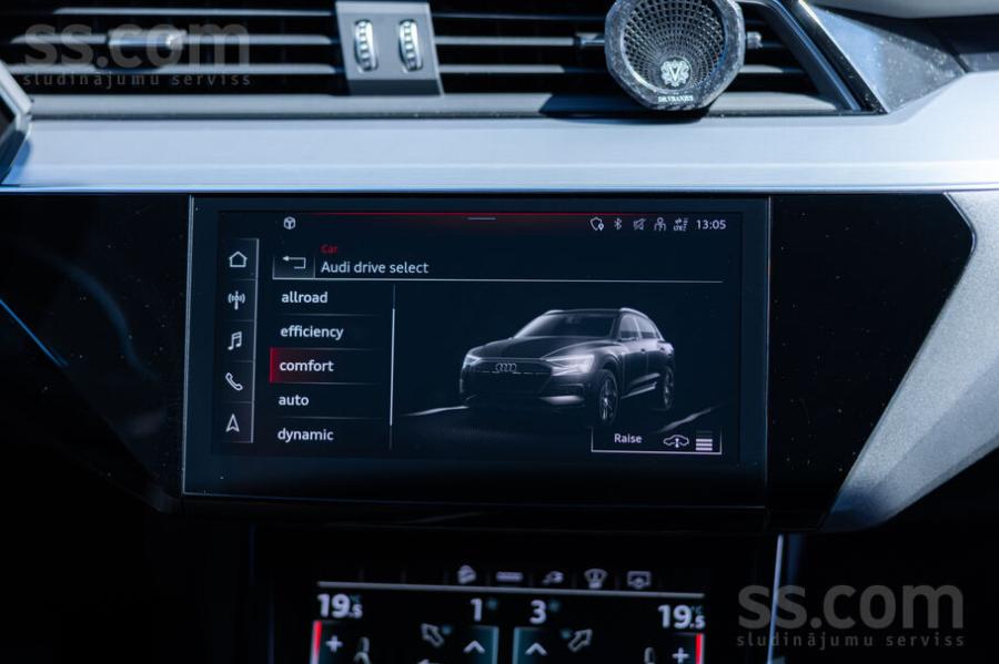Ауди E-Tron 2022 в Рига, объемом двигателя 0.00 л и пробегом 96 тыс. км за 35990 €, фото 28 на AUTOMOTO.COM.LV