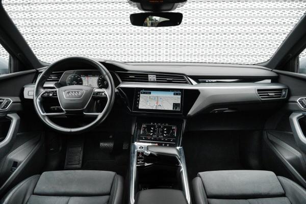 Audi E-Tron 2022 in Marupe, with an engine capacity of 0.00 L and mileage of 63 thousand km for 29150 €, photo 7 on AUTOMOTO.COM.LV