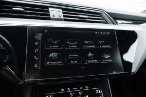 Ауди E-Tron 2022 в Марупе, объемом двигателя 0.00 л и пробегом 63 тыс. км за 29150 €, фото 19 на AUTOMOTO.COM.LV