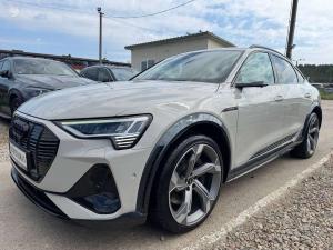 Ауди E-Tron 2023 в Вильнюс, объемом двигателя 0.00 л и пробегом 78 тыс. км за 40600 €, фото  на AUTOMOTO.COM.LV