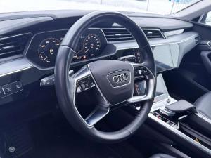 Green Audi E-Tron 2019 in Kaunas, with an engine capacity of 0.00 L and mileage of 157 thousand km for 19200 €, photo 14 on AUTOMOTO.COM.LV