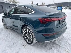 Zaļš Audi E-Tron 2020 Kauņa, ar dzinēja tilpumu 0.00 L un nobraukumu 202 tūkst. km par 20900 €, foto 5 vietnē AUTOMOTO.COM.LV