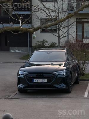 Zaļš Audi E-Tron 2022 Rīga, ar dzinēja tilpumu 0.00 L un nobraukumu 59 tūkst. km par 44000 €, foto  vietnē AUTOMOTO.COM.LV