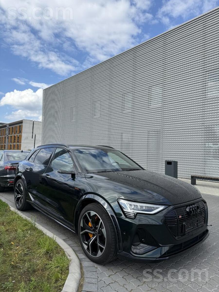 Zaļš Audi E-Tron 2022 Rīga, ar dzinēja tilpumu 0.00 L un nobraukumu 59 tūkst. km par 44000 €, foto 4 vietnē AUTOMOTO.COM.LV