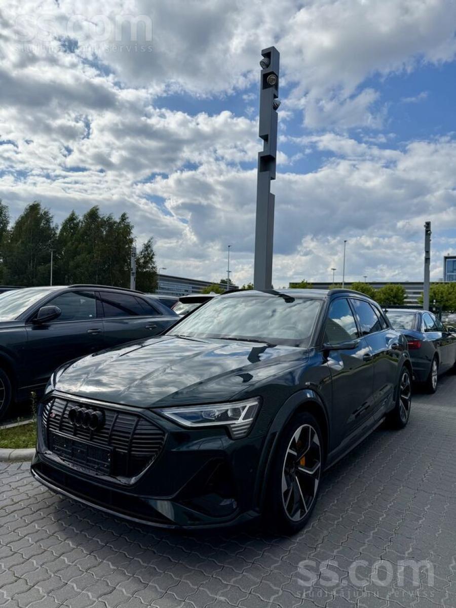 Zaļš Audi E-Tron 2022 Rīga, ar dzinēja tilpumu 0.00 L un nobraukumu 59 tūkst. km par 44000 €, foto 6 vietnē AUTOMOTO.COM.LV