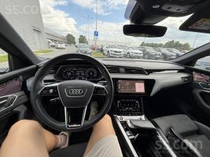 Zaļš Audi E-Tron 2022 Rīga, ar dzinēja tilpumu 0.00 L un nobraukumu 59 tūkst. km par 44000 €, foto 7 vietnē AUTOMOTO.COM.LV