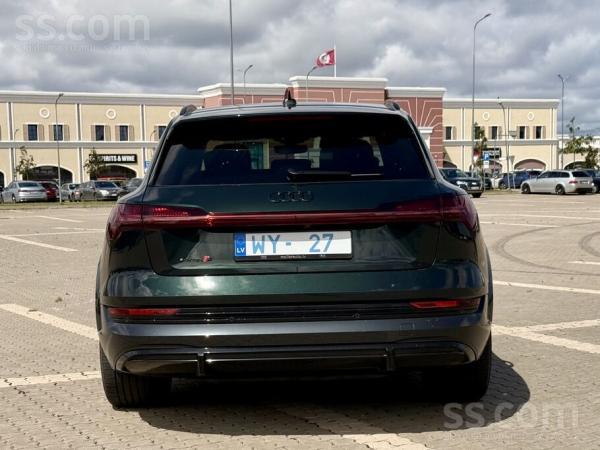 Зеленый Ауди E-Tron 2022 в Рига, объемом двигателя 0.00 л и пробегом 61 тыс. км за 43000 €, фото 3 на AUTOMOTO.COM.LV