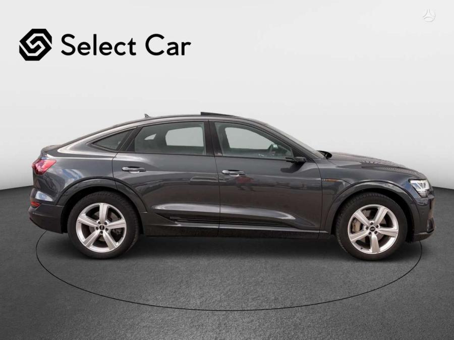 Pelēks Audi E-Tron 2022 Viļņa, ar dzinēja tilpumu 0.00 L un nobraukumu 101 tūkst. km par 31650 €, foto 4 vietnē AUTOMOTO.COM.LV