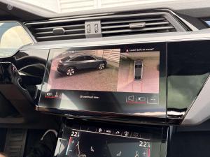 Pelēks Audi E-Tron 2022 Viļņa, ar dzinēja tilpumu 0.00 L un nobraukumu 101 tūkst. km par 31650 €, foto 14 vietnē AUTOMOTO.COM.LV
