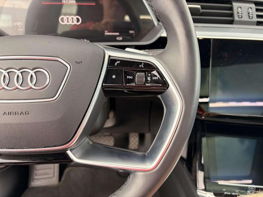 Pelēks Audi E-Tron 2022 Viļņa, ar dzinēja tilpumu 0.00 L un nobraukumu 101 tūkst. km par 31650 €, foto 16 vietnē AUTOMOTO.COM.LV
