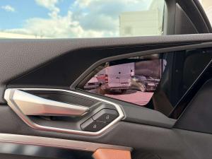 Pelēks Audi E-Tron 2022 Viļņa, ar dzinēja tilpumu 0.00 L un nobraukumu 101 tūkst. km par 31650 €, foto 22 vietnē AUTOMOTO.COM.LV