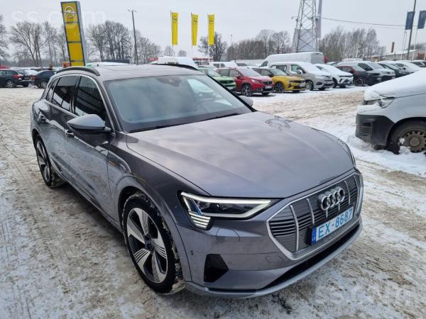 Pelēks Audi E-Tron 2019 Rīga, ar dzinēja tilpumu 0.00 L un nobraukumu 126 tūkst. km par 23600 €, foto 3 vietnē AUTOMOTO.COM.LV