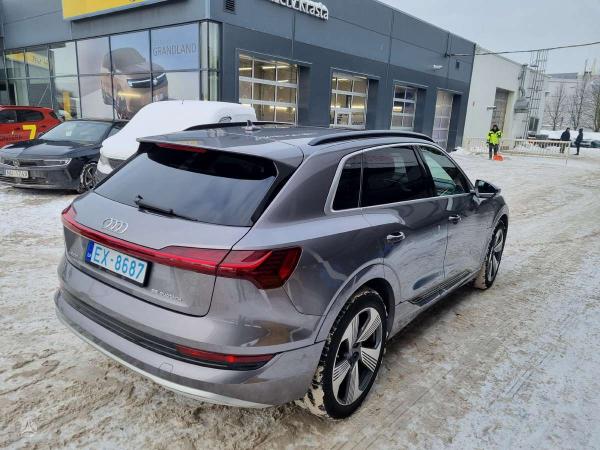 Grey Audi E-Tron 2019 in Riga, with an engine capacity of 0.00 L and mileage of 126 thousand km for 23600 €, photo 2 on AUTOMOTO.COM.LV