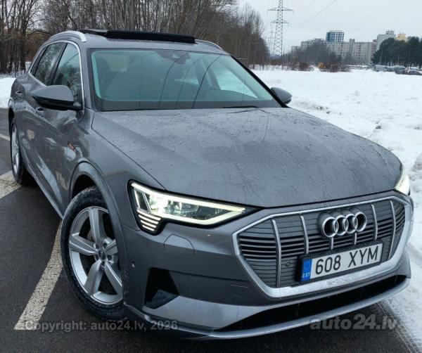 Grey Audi E-Tron 2019 in Tallinn, with an engine capacity of 0.00 L and mileage of 107 thousand km for 23990 €, photo 5 on AUTOMOTO.COM.LV